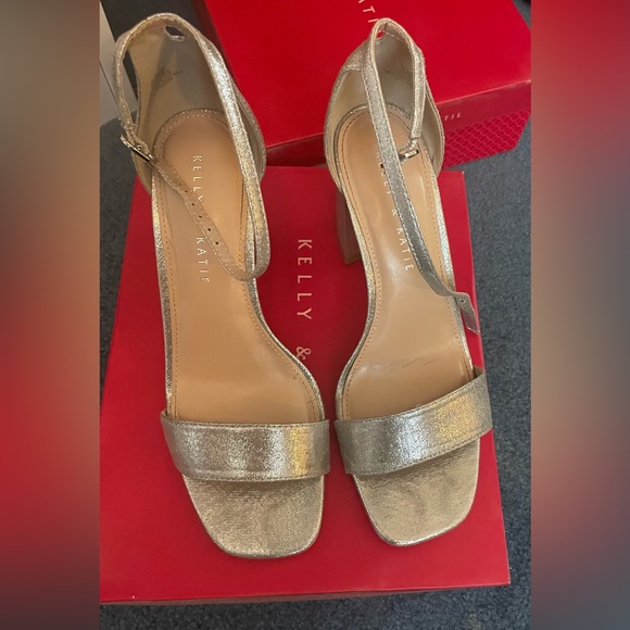Kelly & Katie | Shoes | Kelly And Katie Silver Sandals | Poshmark